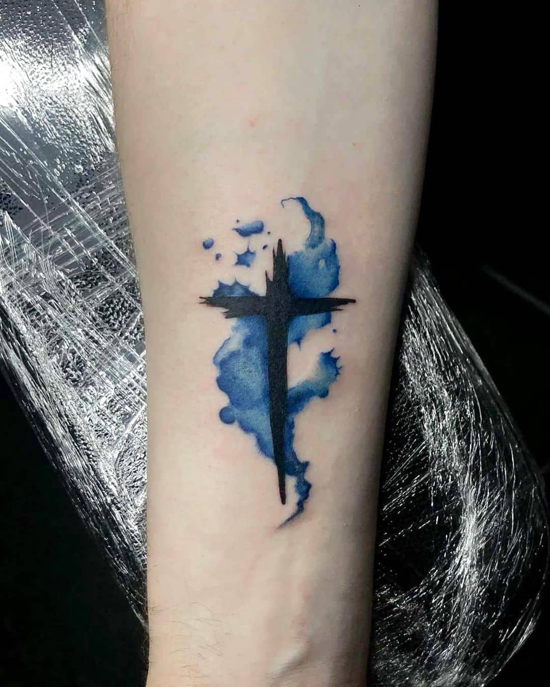 11 Stunning Cross Tattoo Ideas to Inspire Your Next Ink ...
